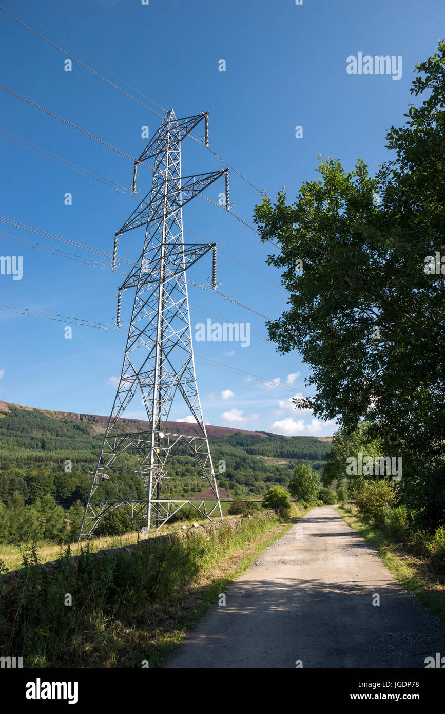 Electricity pylons in the Longdendale valley, Derbyshire, England Stock ...