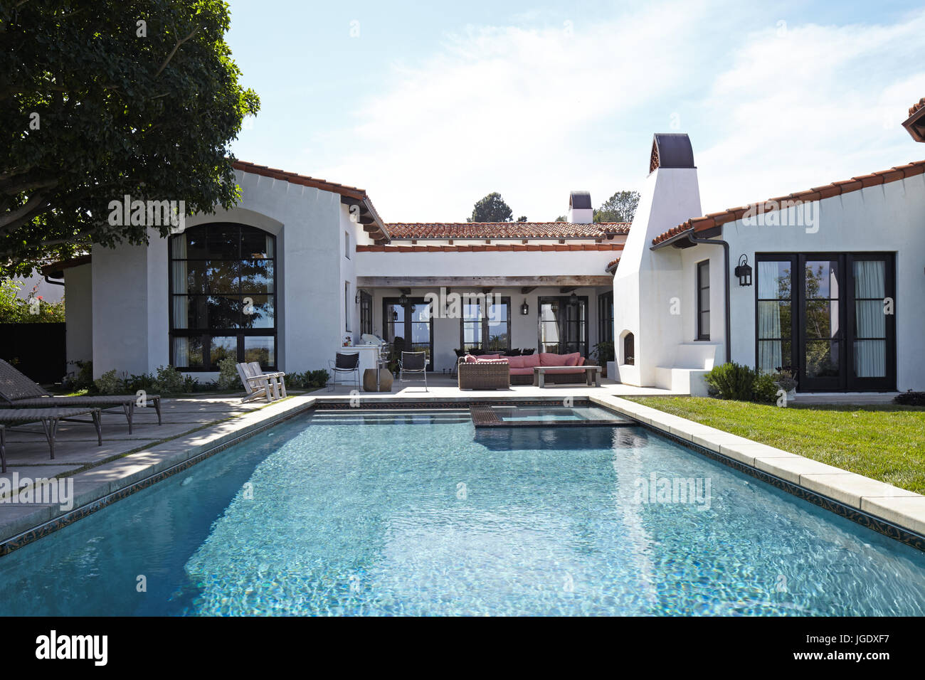 Traditional Spanish residence in Malibu Stock Photo - Alamy