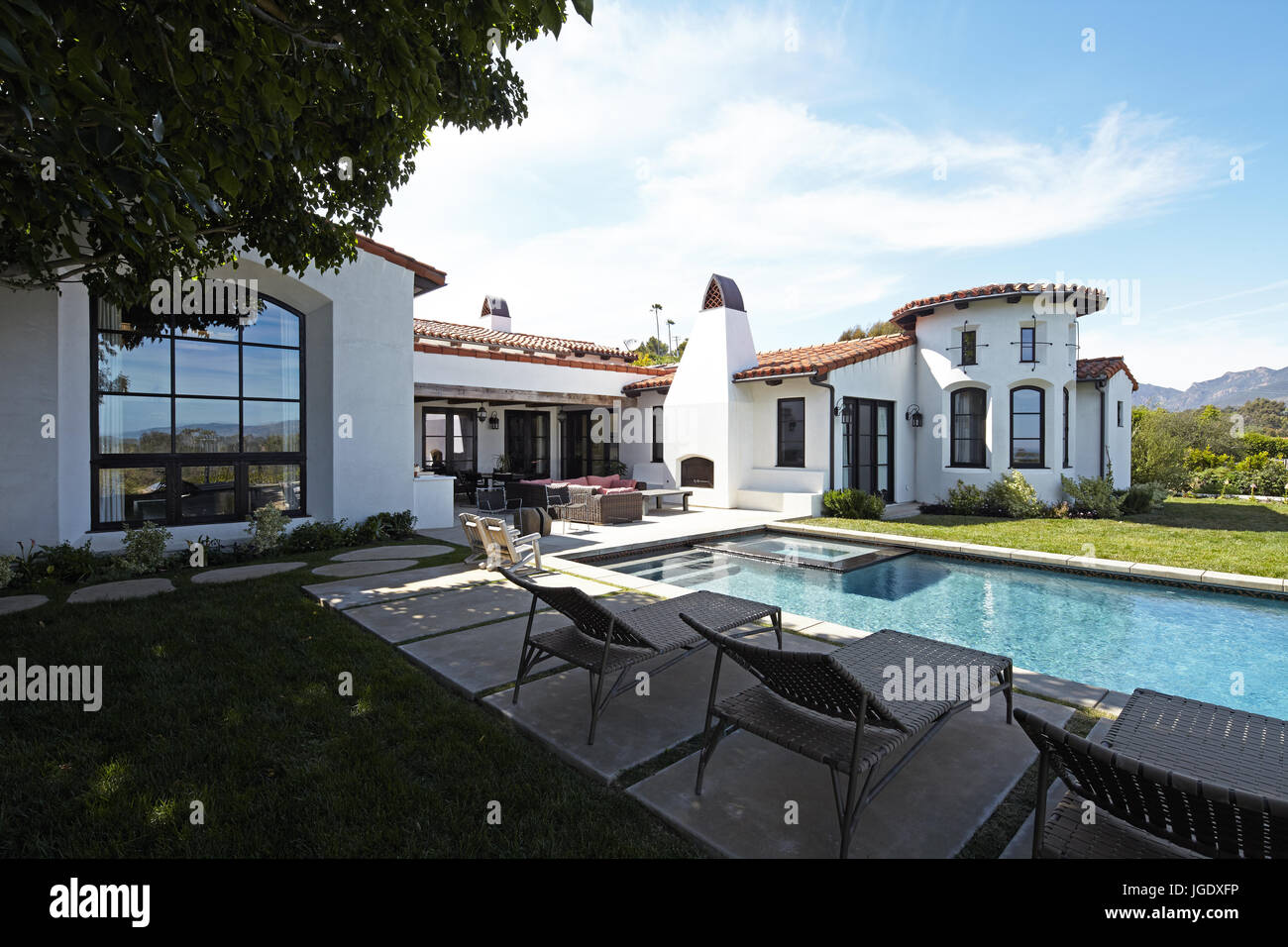 Traditional Spanish residence in Malibu Stock Photo - Alamy