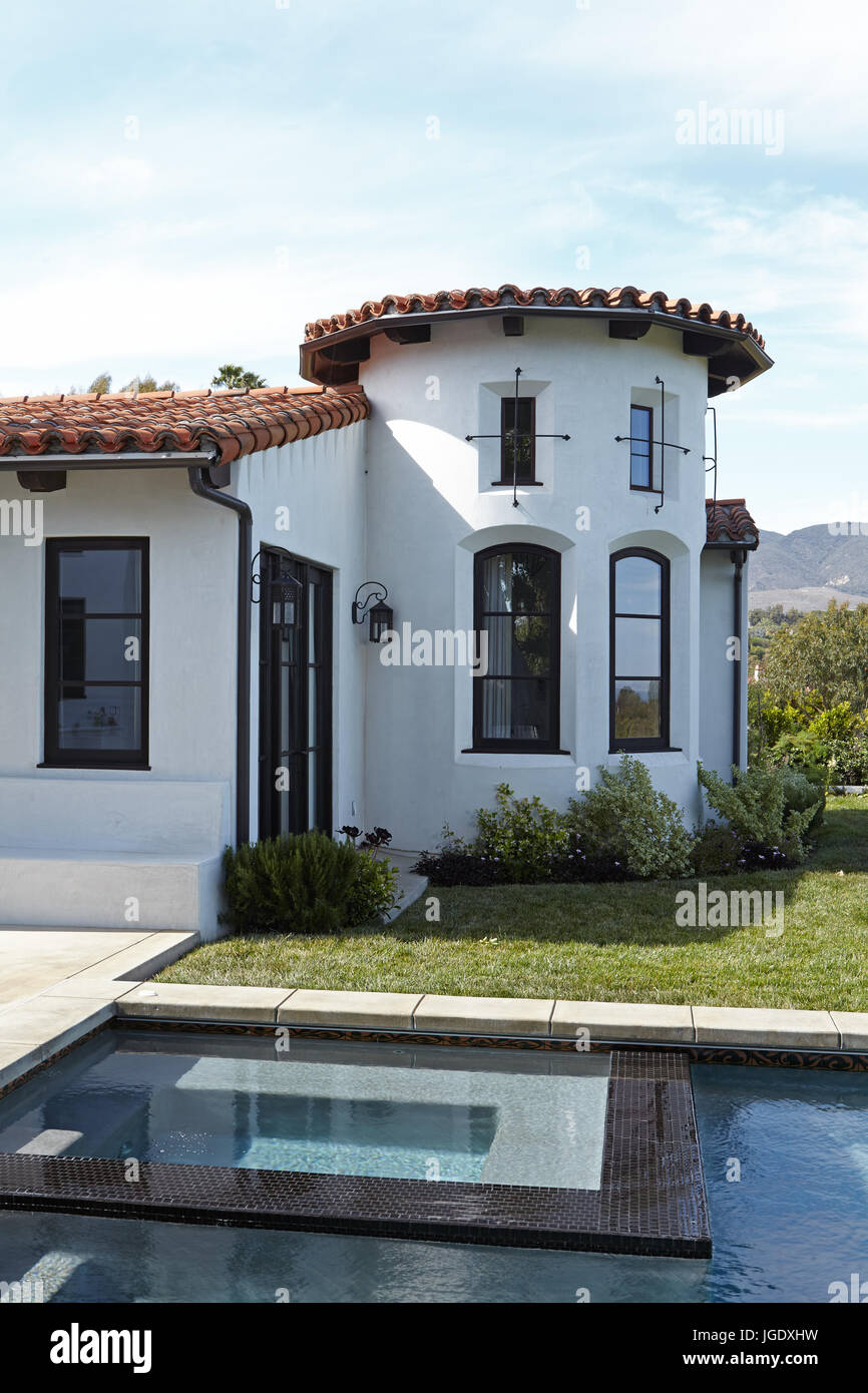 Traditional Spanish residence in Malibu Stock Photo - Alamy