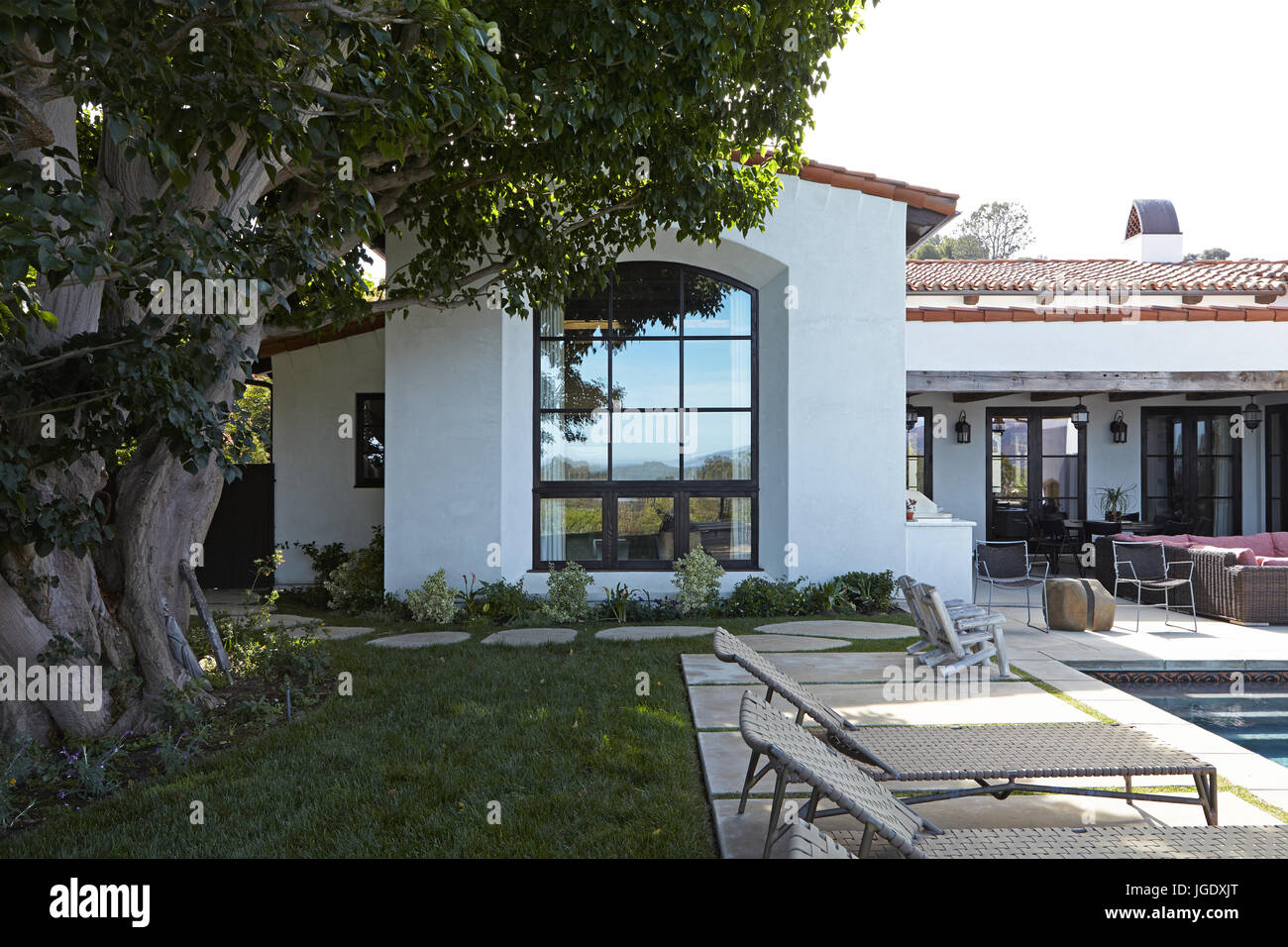 Traditional Spanish residence in Malibu Stock Photo - Alamy