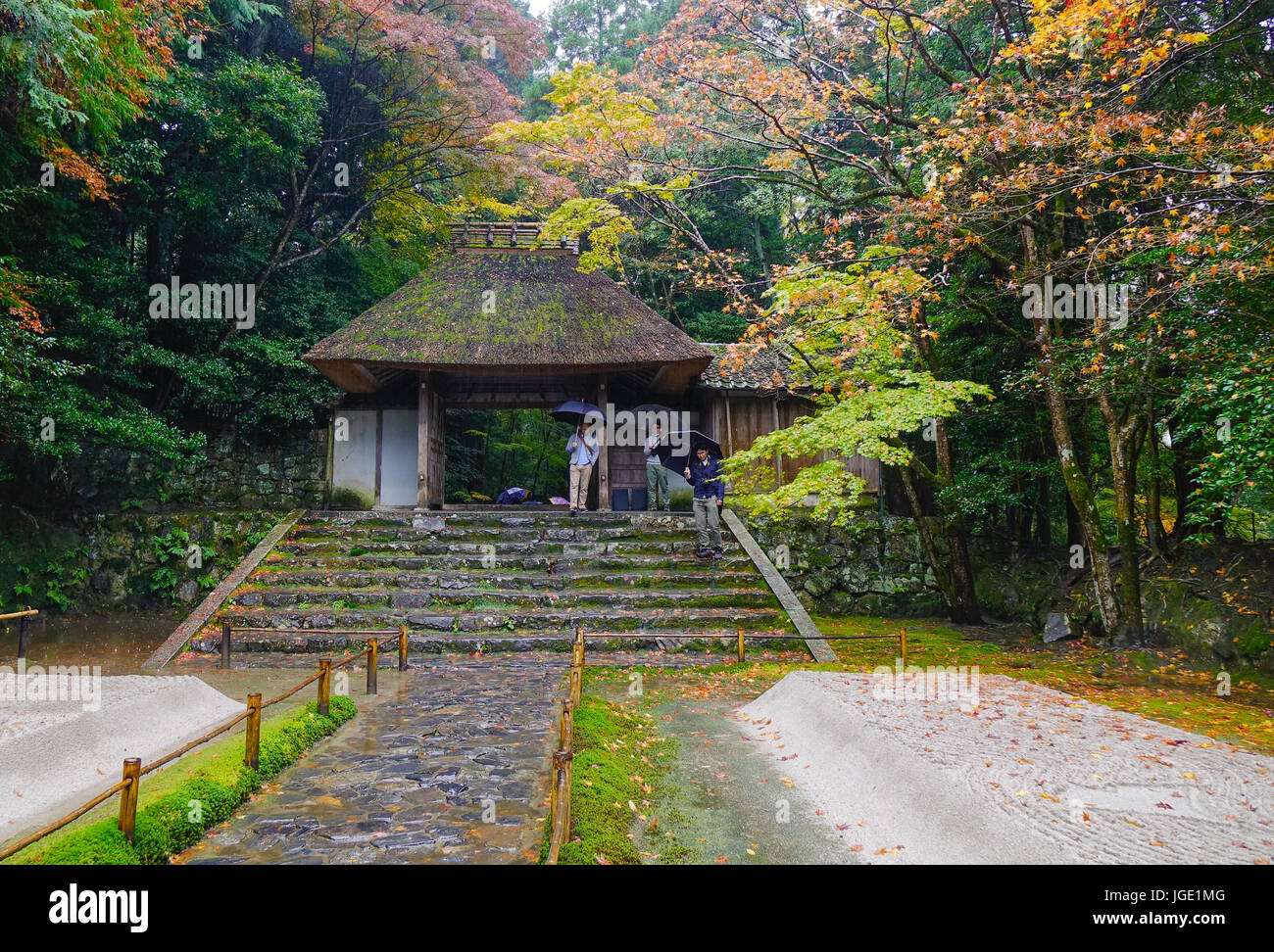 Kyoto honen in foliage hi-res stock photography and images - Alamy