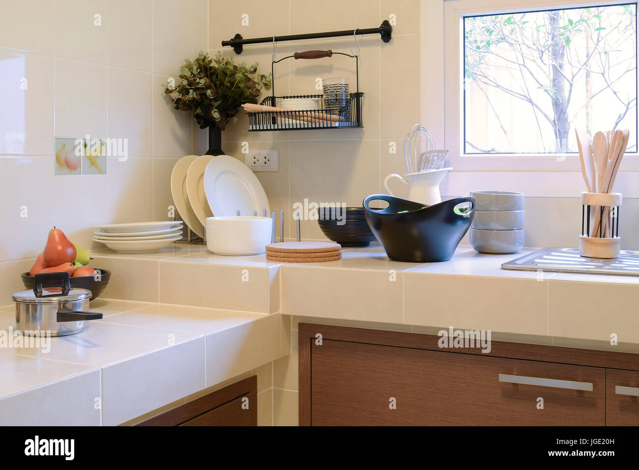 White clean counter in hi-res stock photography and images - Alamy