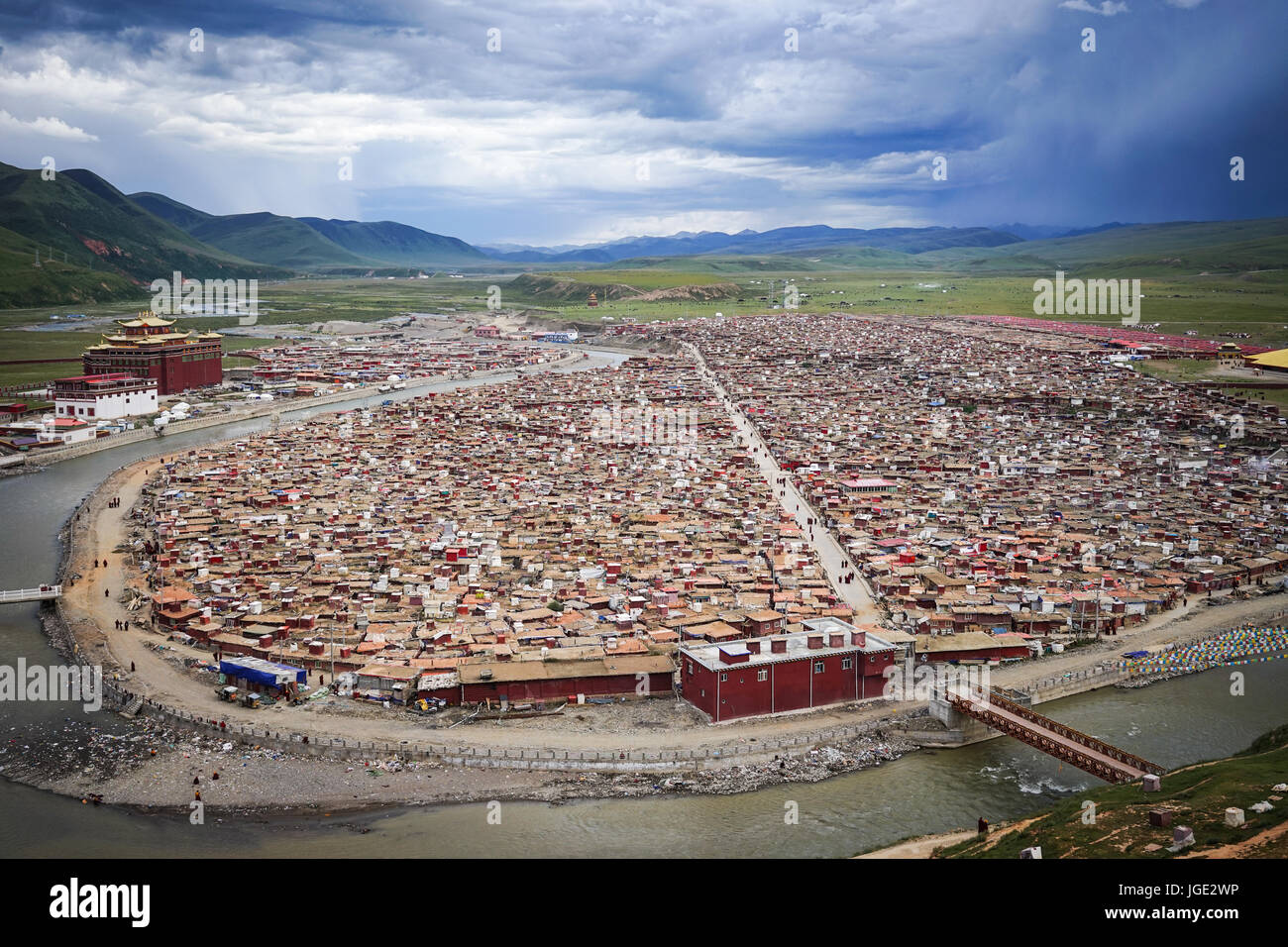 Shacks of monk at Yarchen Gar Monastery in Garze Tibetan, Sichuan ...