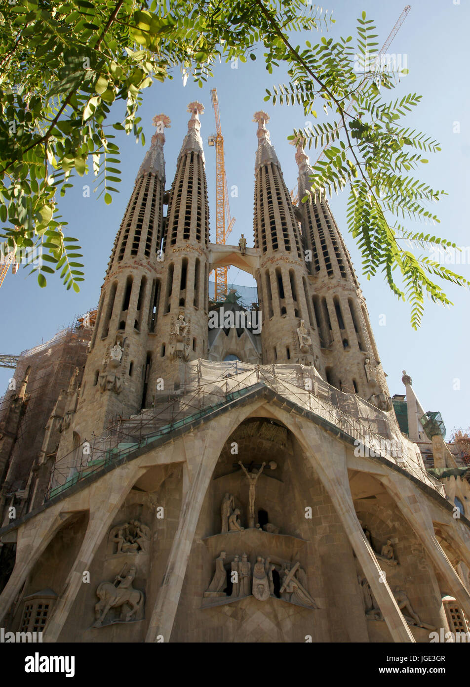 Spanish city landscape hi-res stock photography and images - Alamy