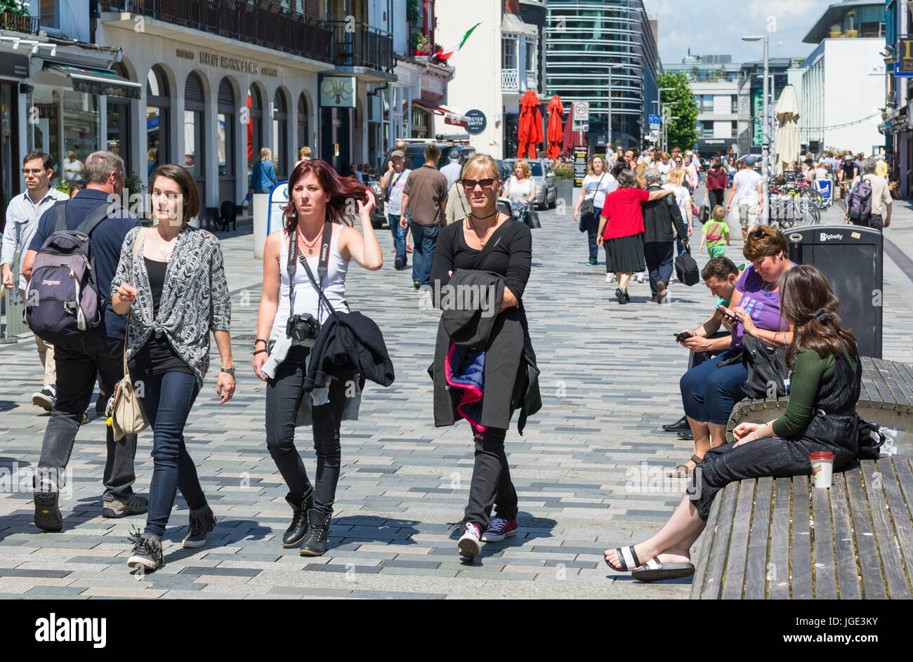 Only young a hi-res stock photography and images - Alamy