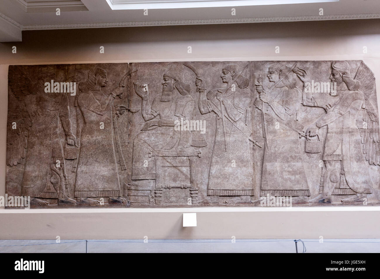 Court scene assyrian hi-res stock photography and images - Alamy