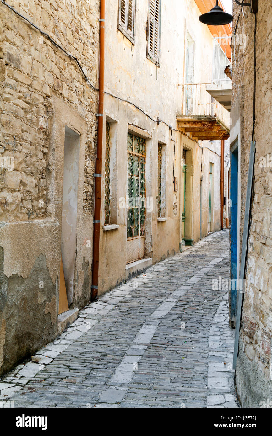 Street scene in the traditional mountain village of Pano Lefkara ...