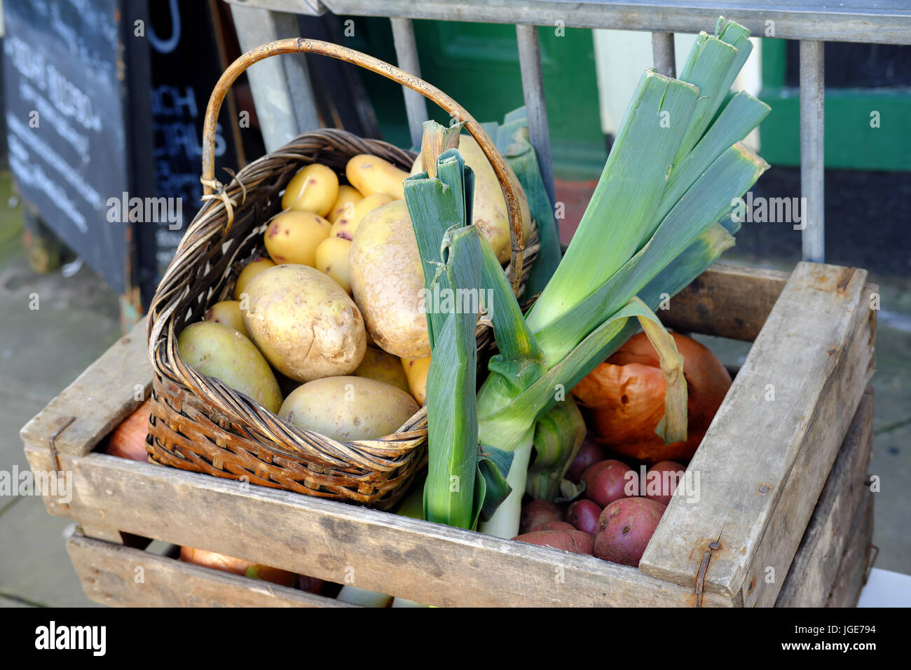 Farm food hi-res stock photography and images - Alamy