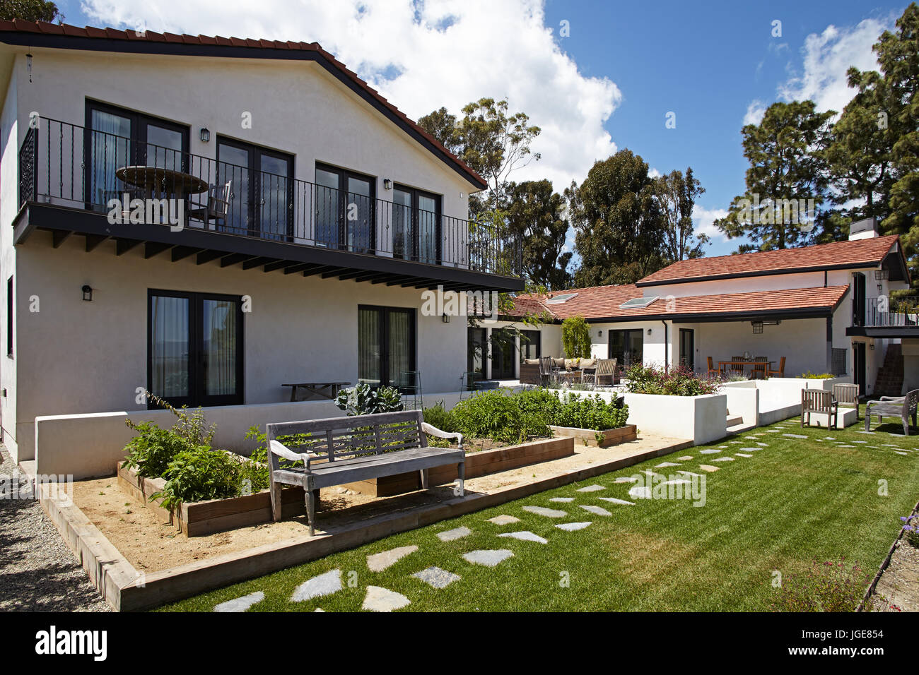 Contemporary Spanish residence in Malibu Stock Photo - Alamy