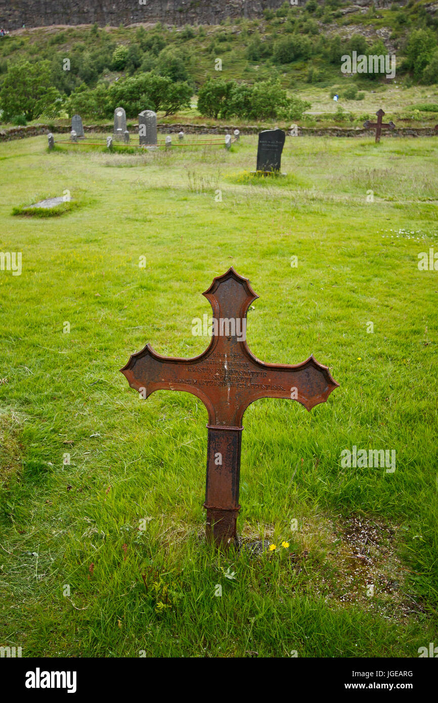 old rusty cross on cemetery - in the grass Stock Photo - Alamy