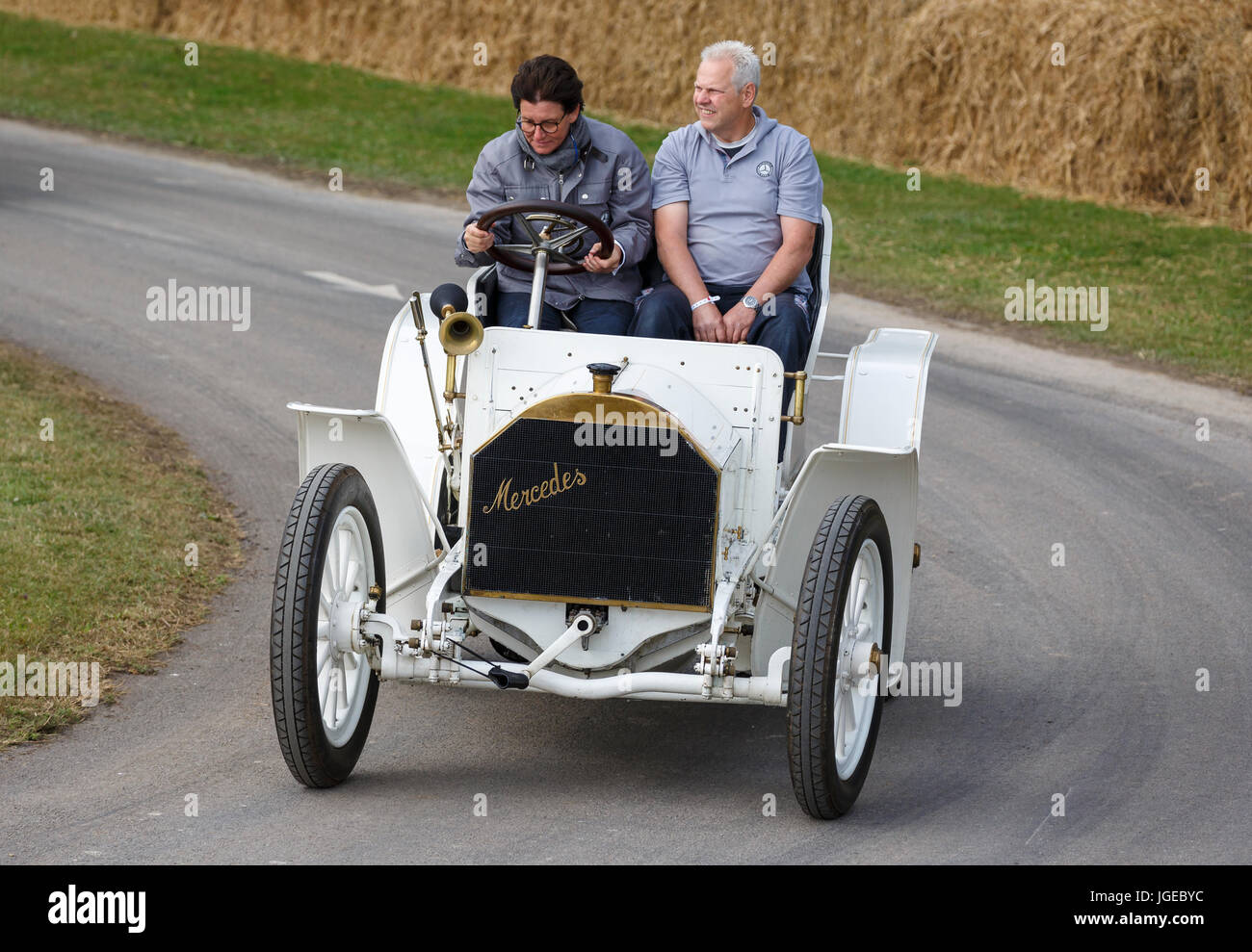 1902 Mercedes Simplex 40HP with driver Ellen Lohr on the hillclimb at ...