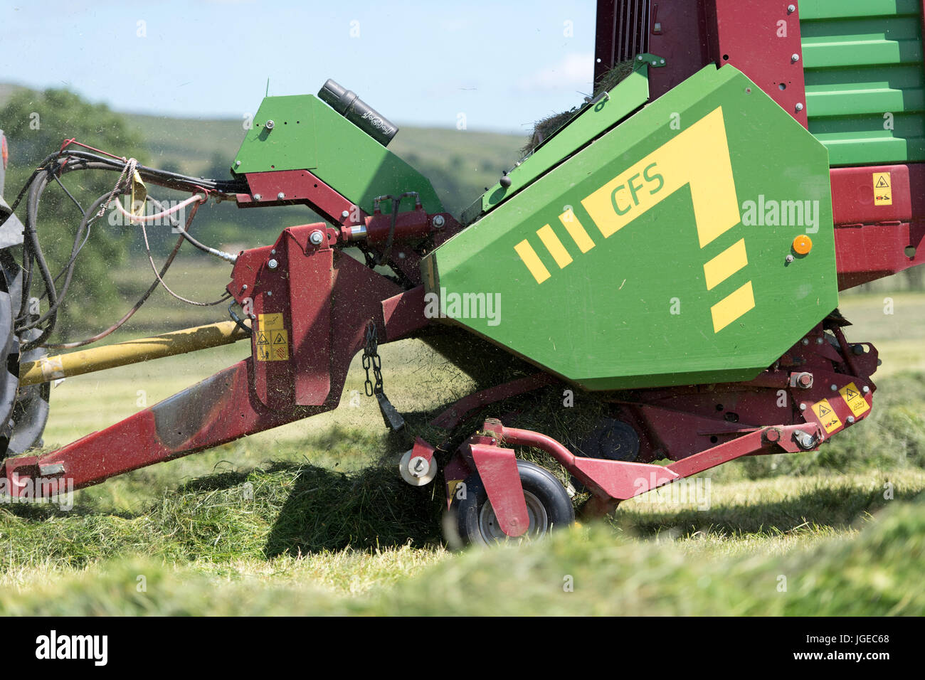 Making silage crop in the Yorkshire Dales with a Strautmann Forage ...