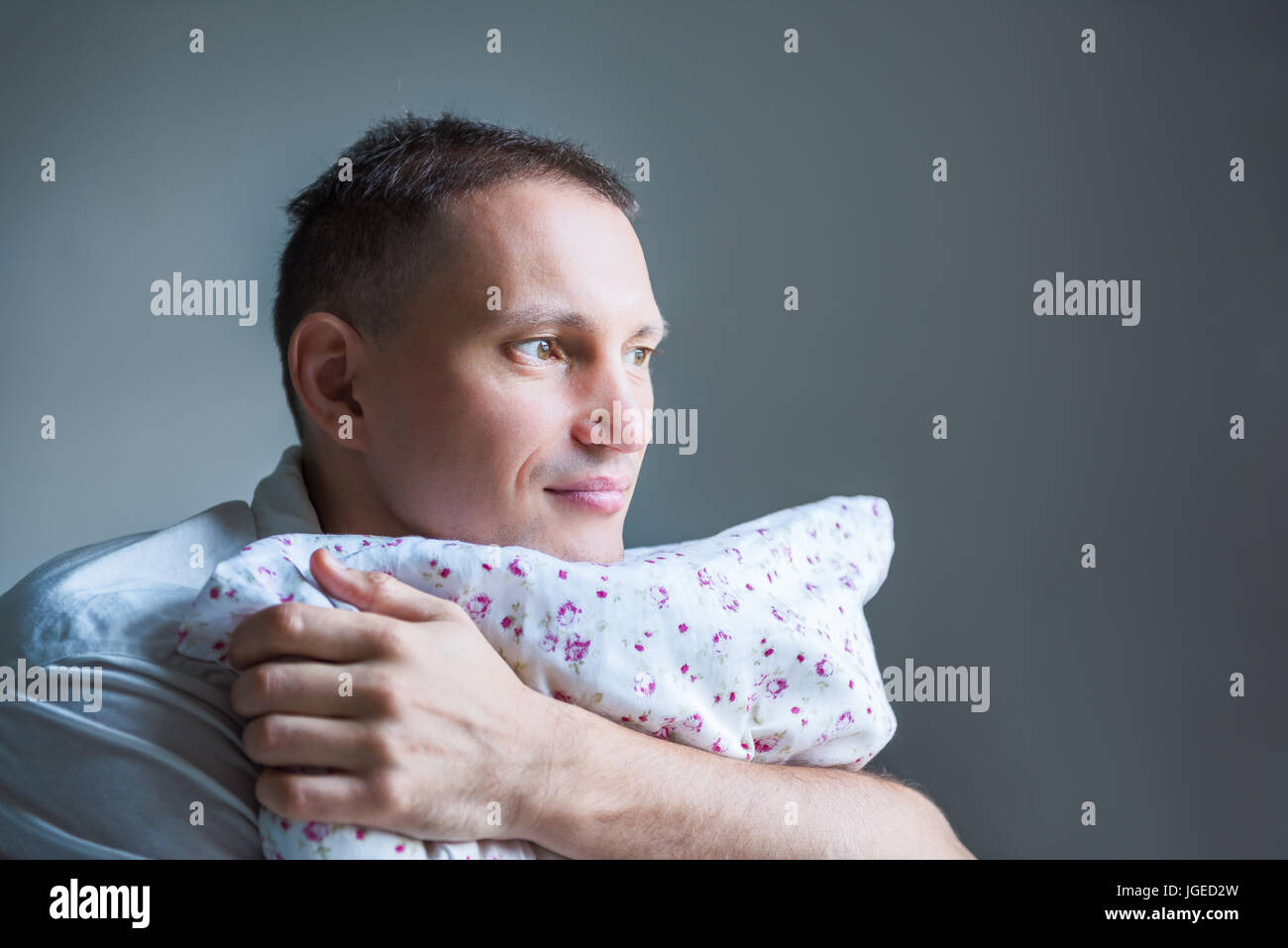 Portrait profile hugging hi-res stock photography and images - Alamy
