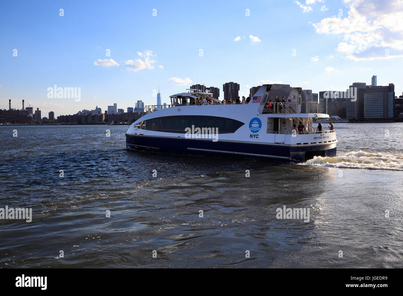 Nyc ferry logo hi-res stock photography and images - Alamy