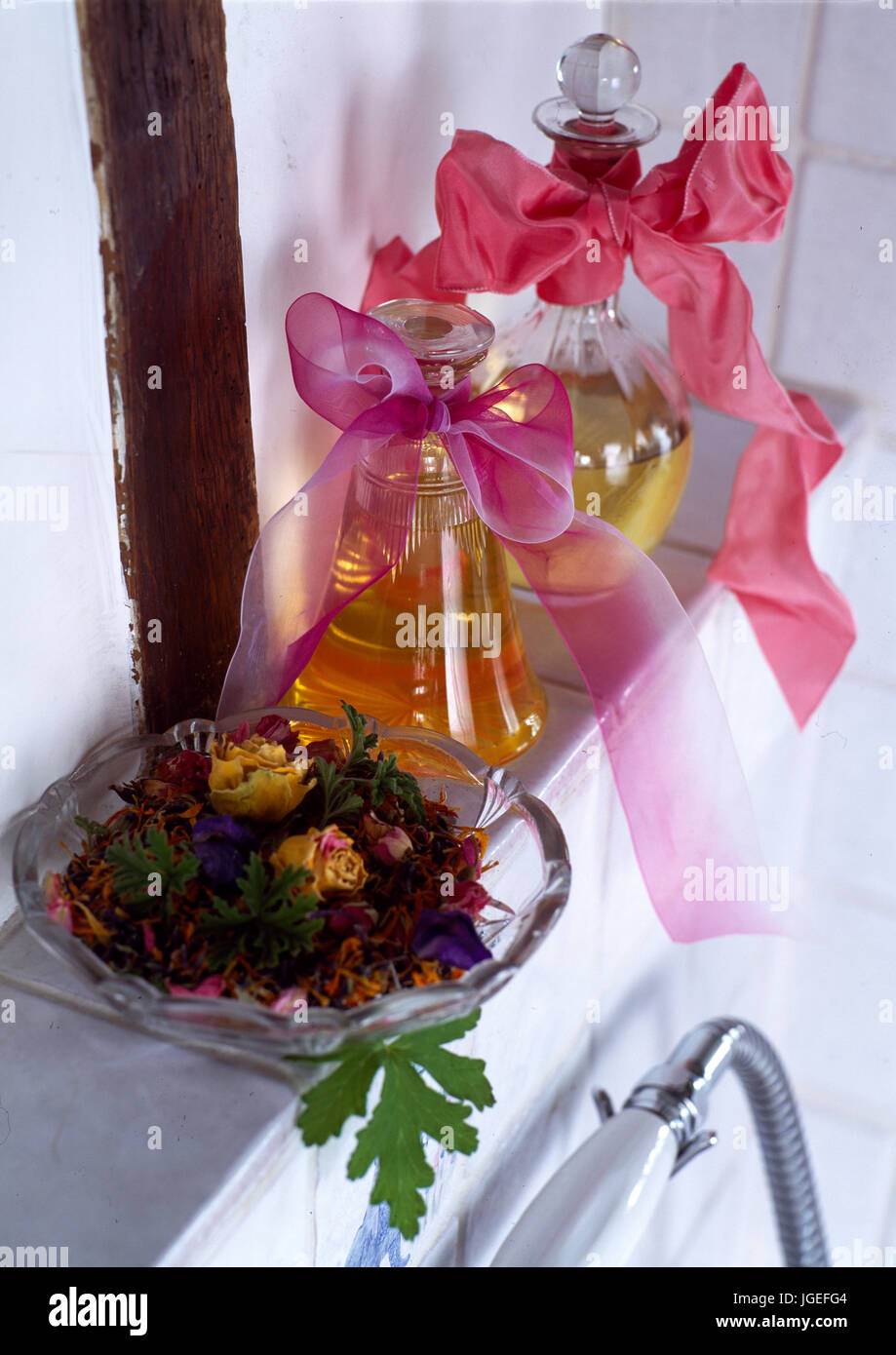 Pot pouri hi-res stock photography and images - Alamy