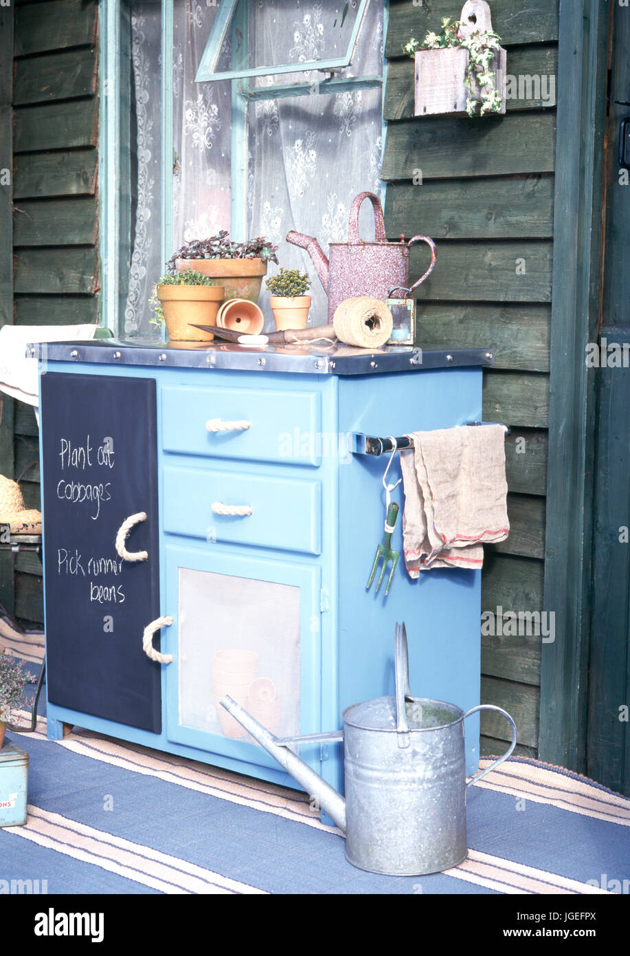 Kitchen unit hi-res stock photography and images - Alamy