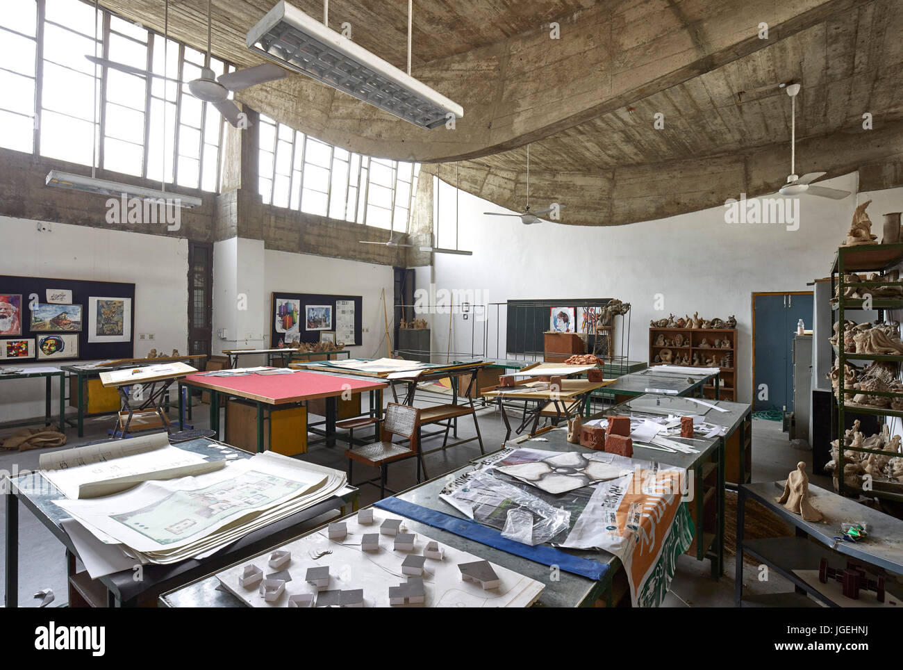 Students studio space. Chandigarh College of Architecture, Chandigarh ...