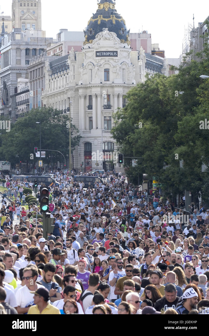 Real Madrid parade around Plaza de Cibeles in Madrid, Spain after ...