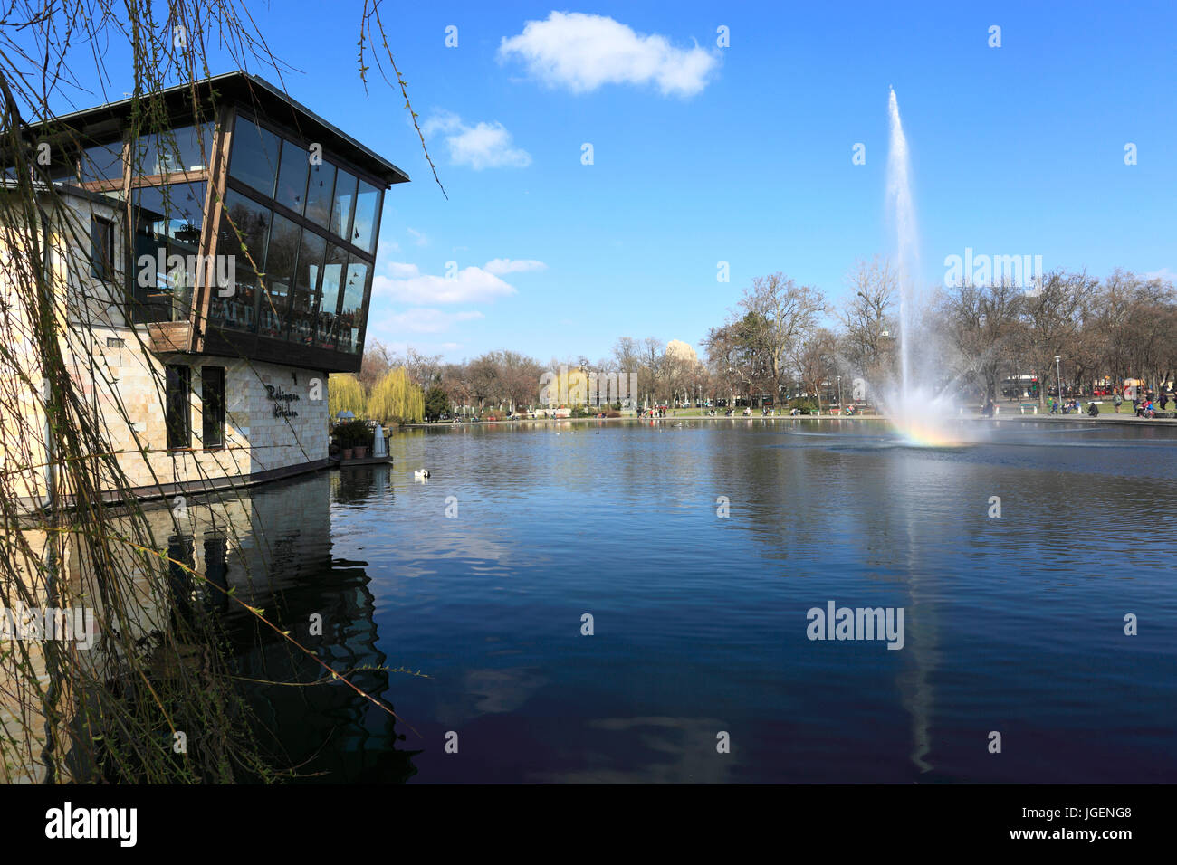 Fountain statue budapest water hi-res stock photography and images - Alamy
