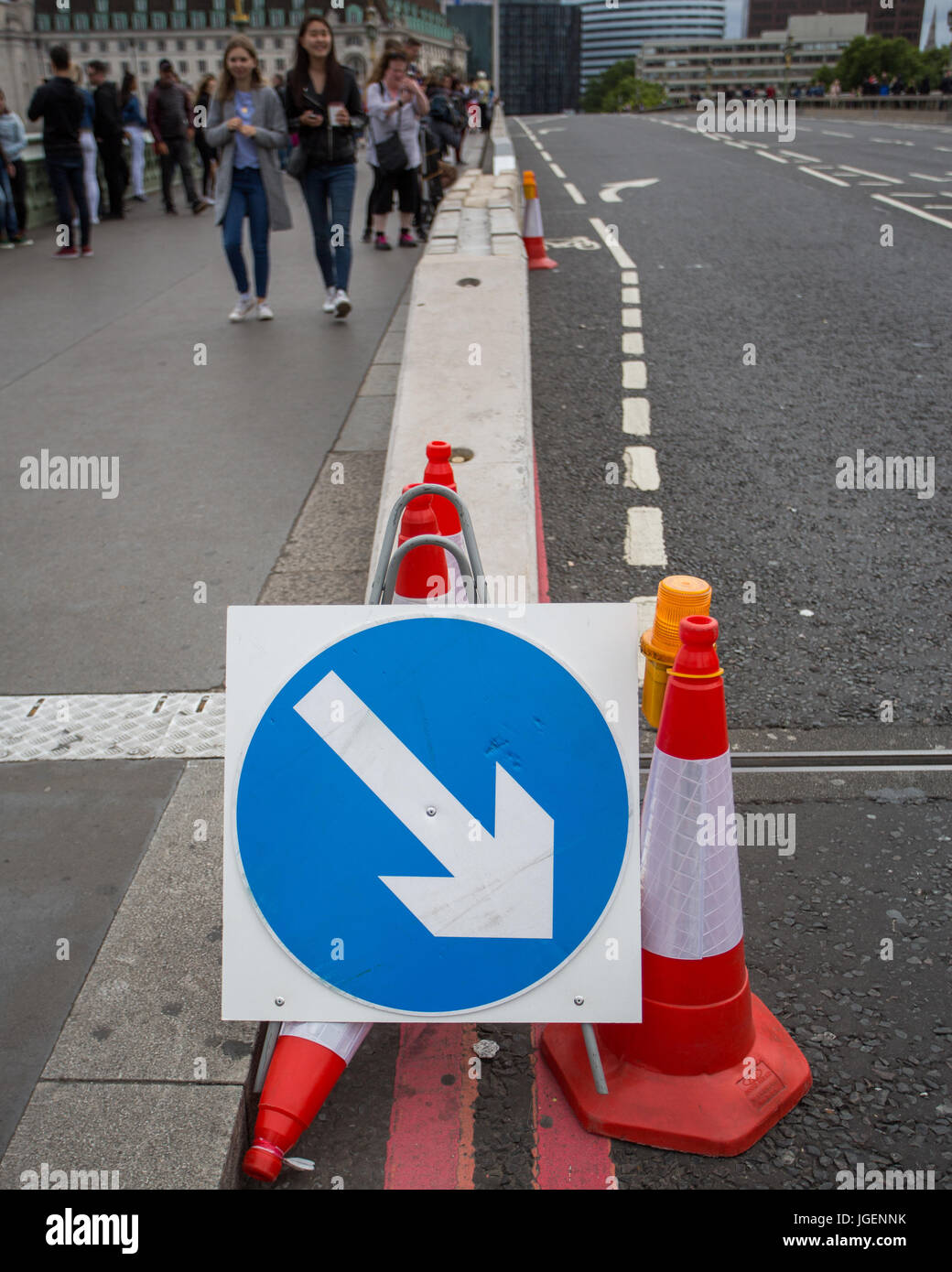 New barriers now in place on Westminster Bridge separating pedestrians ...