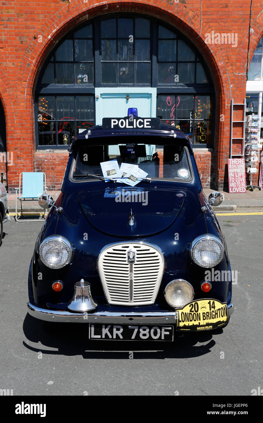 London and surrey mini owners club hi-res stock photography and images ...