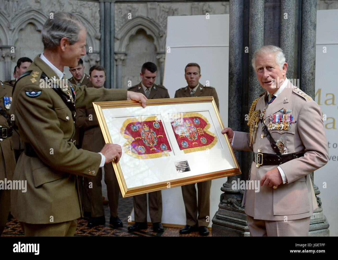 Colonel Commandant of the Army Air Corps , General Sir Adrian Bradshaw ...