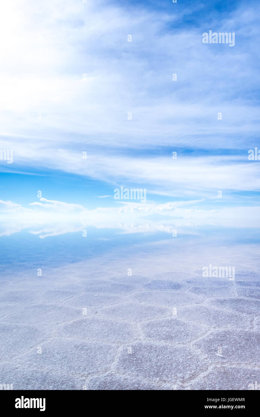 Salar de Uyuni salt white flats desert, Andes Altiplano, Bolivia Stock ...