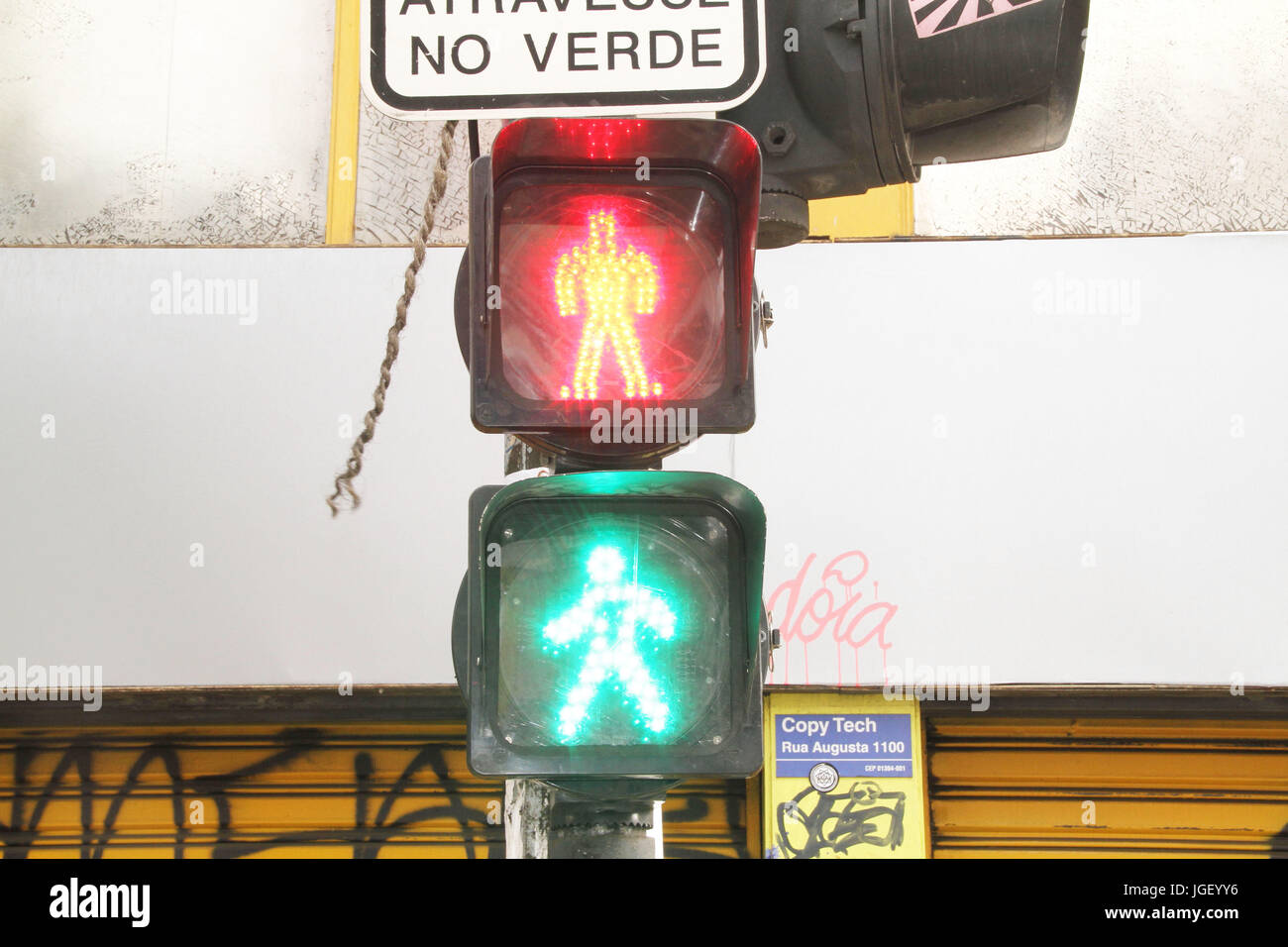 Green traffic light brazil hi-res stock photography and images - Alamy