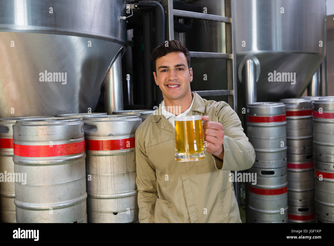 Glass tanks hi-res stock photography and images - Alamy