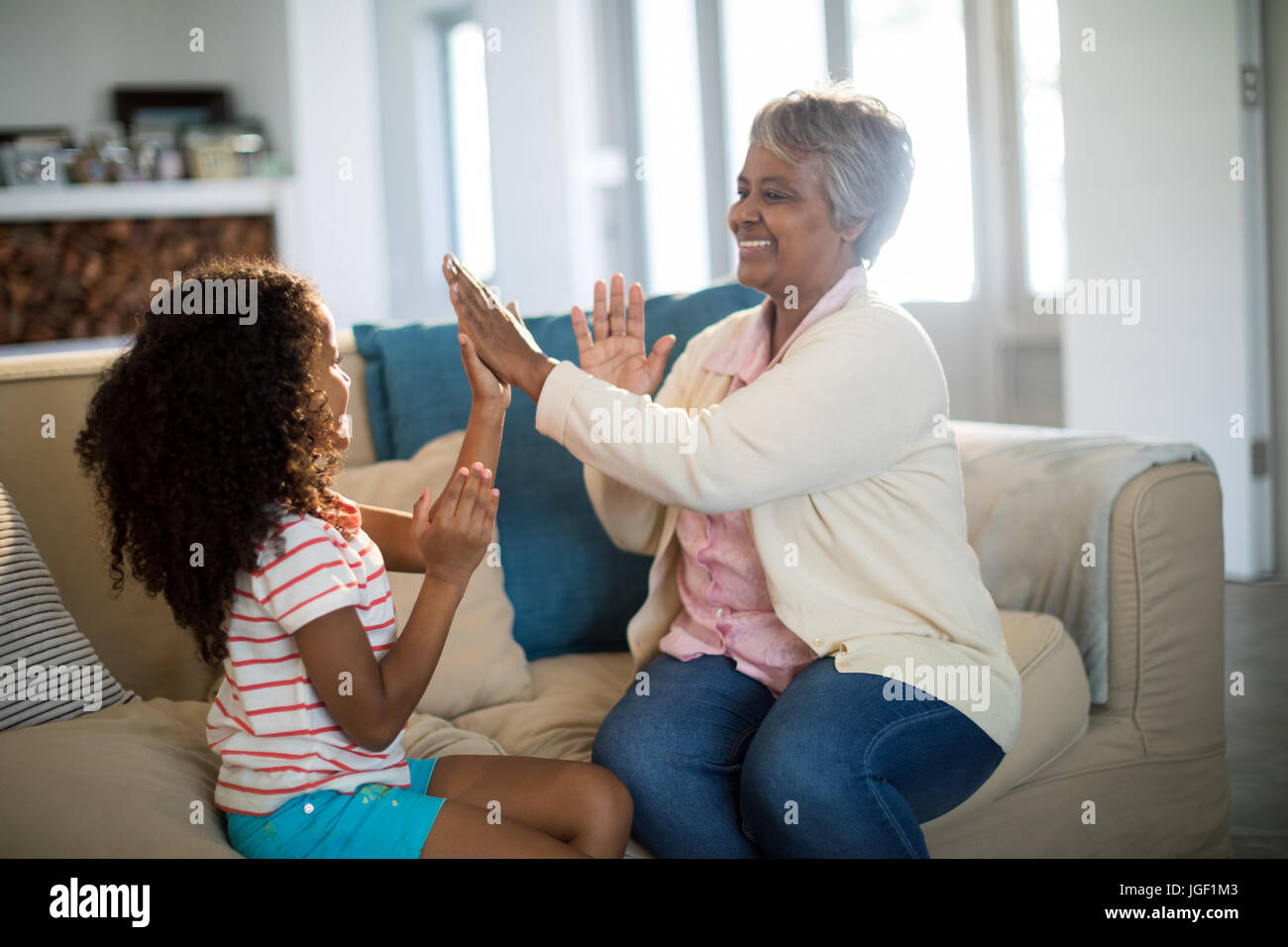 Clapping games hi-res stock photography and images - Alamy