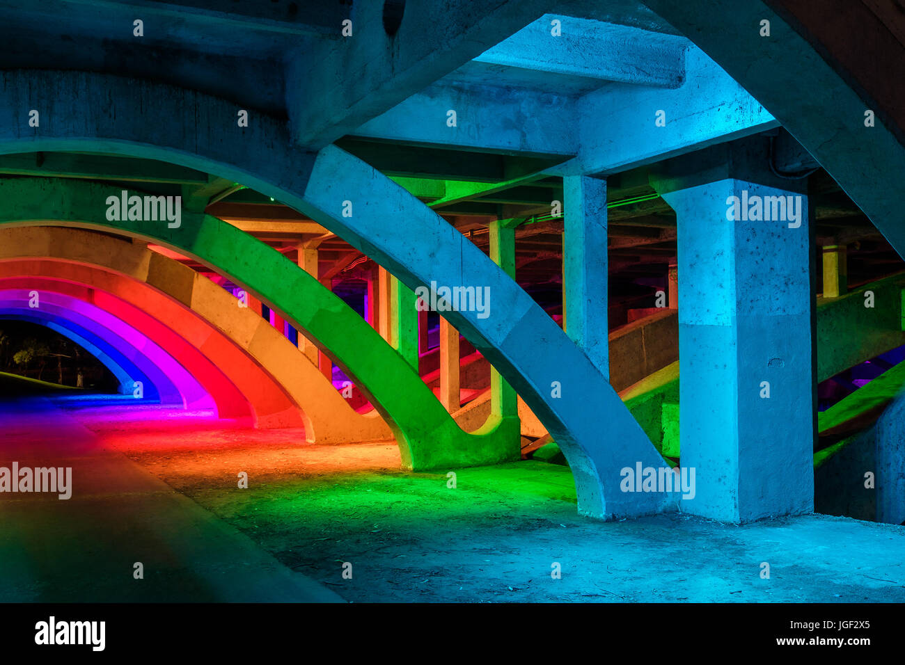 Bridge underpass hi-res stock photography and images - Alamy