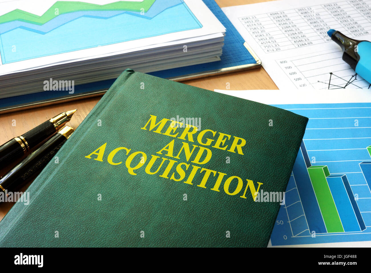 Merger strategy hi-res stock photography and images - Alamy