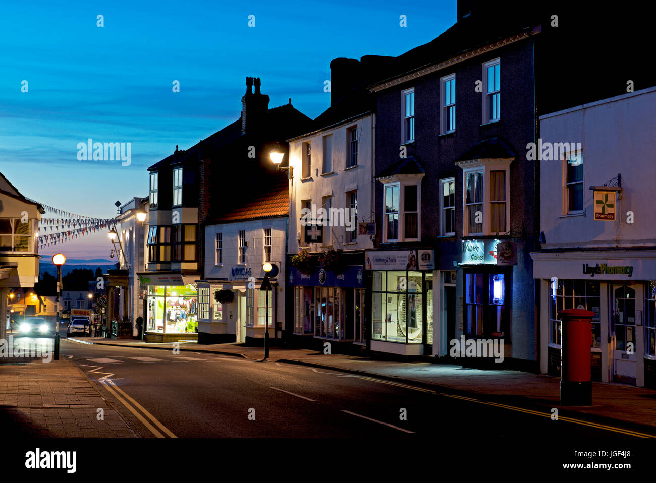 Thornbury high street hi-res stock photography and images - Alamy