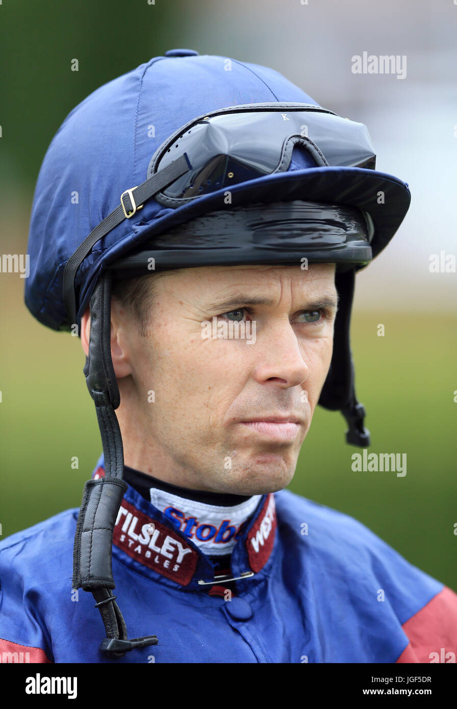 Jockey Graham Lee before winning The visionsport.com EBF Stallions ...