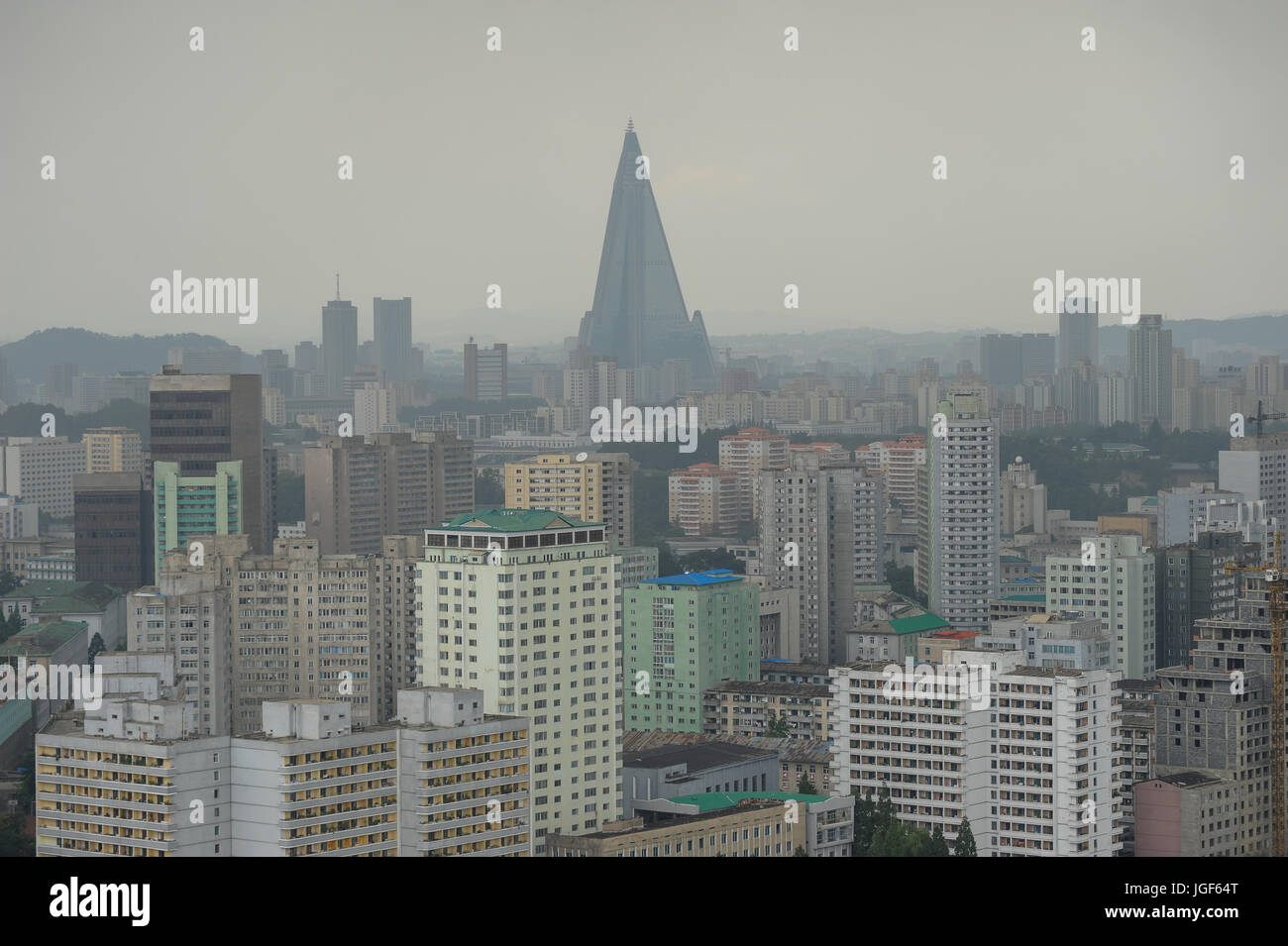 Ryugyong hotel in pyongyang hi-res stock photography and images - Alamy