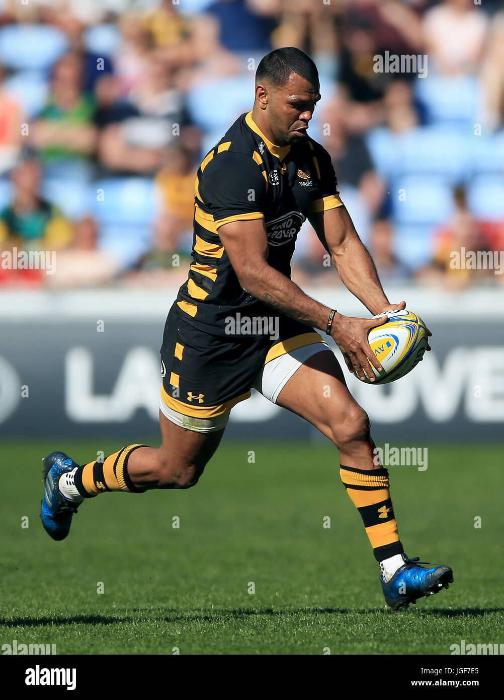 Kurtley Beale, Wasps Stock Photo - Alamy