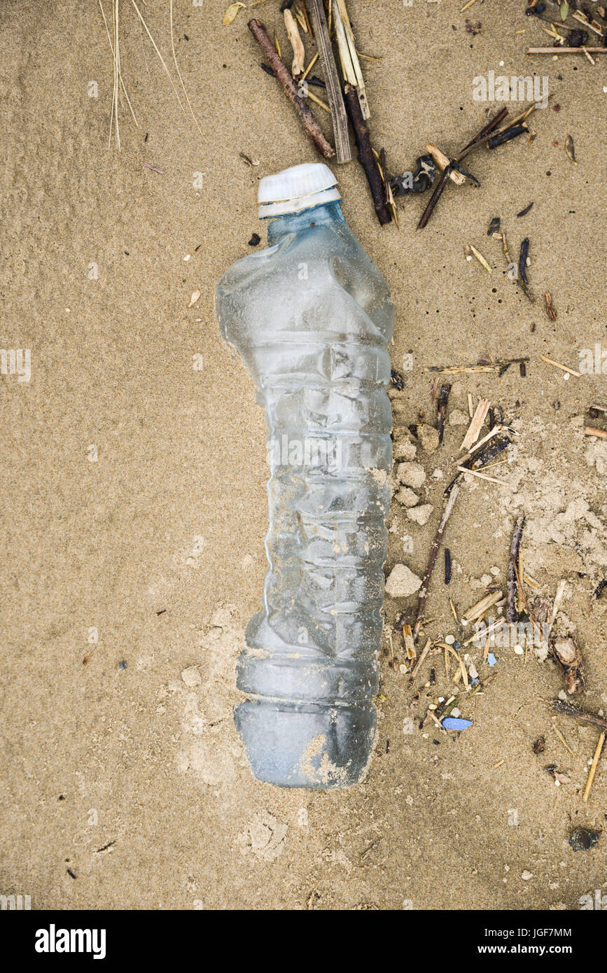 Tidal detritus hi-res stock photography and images - Alamy