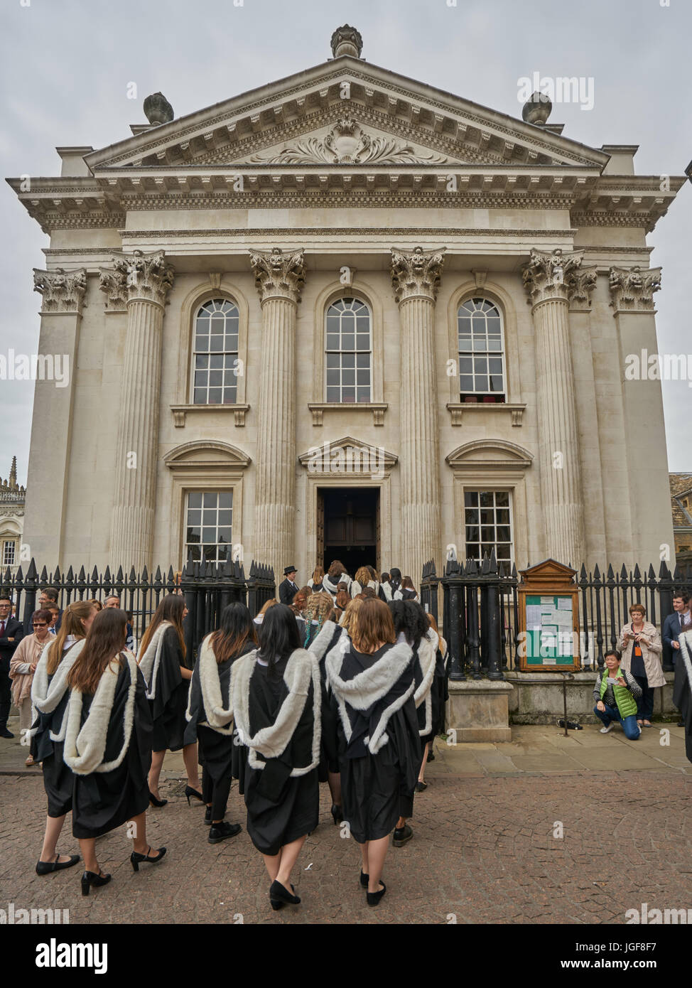 graduation ceremony cambridge senate house Stock Photo - Alamy