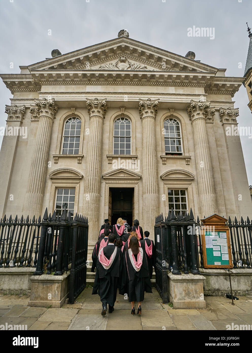 graduation ceremony cambridge senate house Stock Photo - Alamy