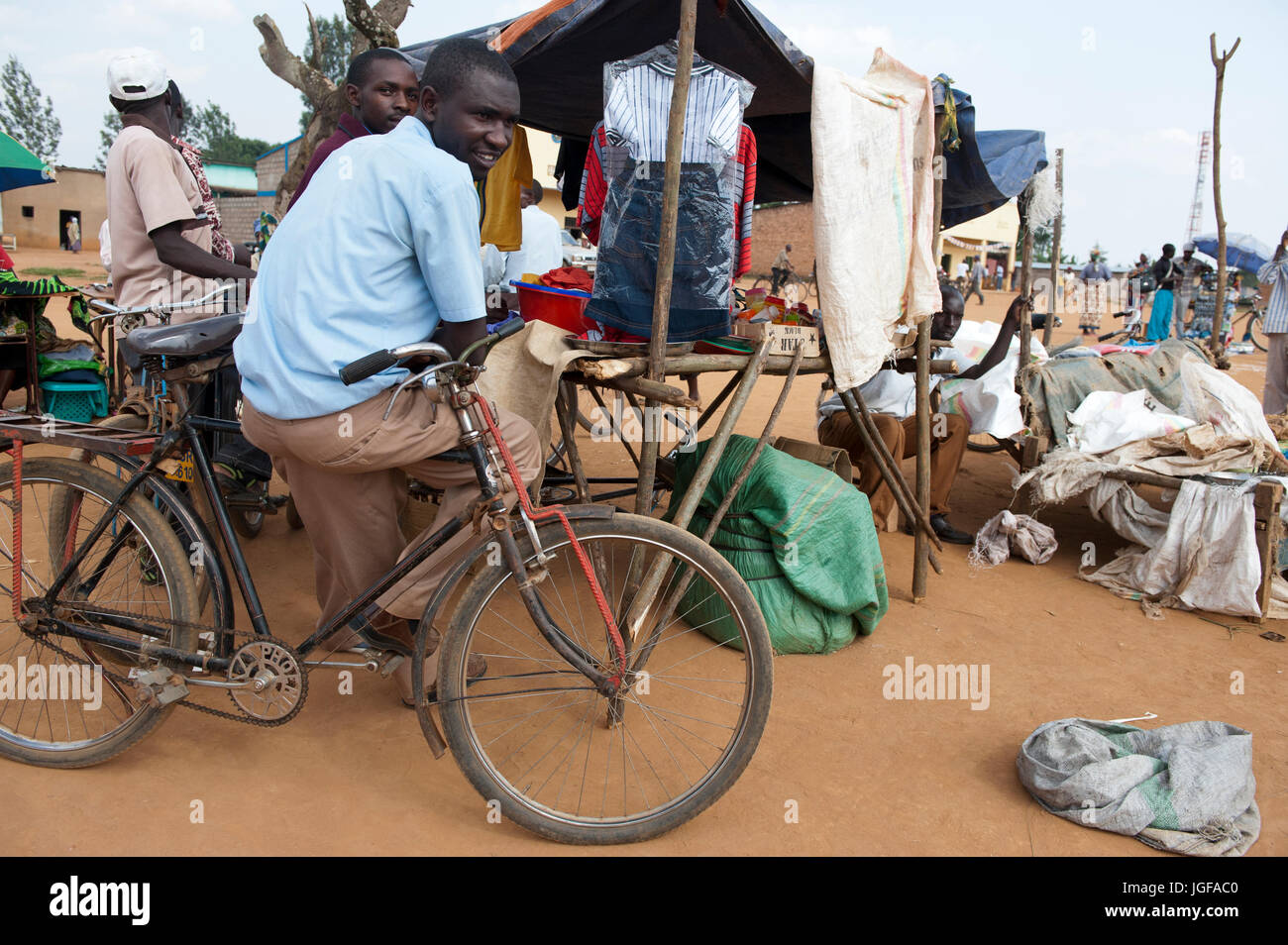 African market stall food village hi-res stock photography and images ...