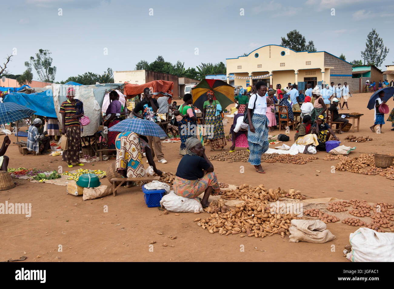 Busy town centre rwanda hi-res stock photography and images - Alamy
