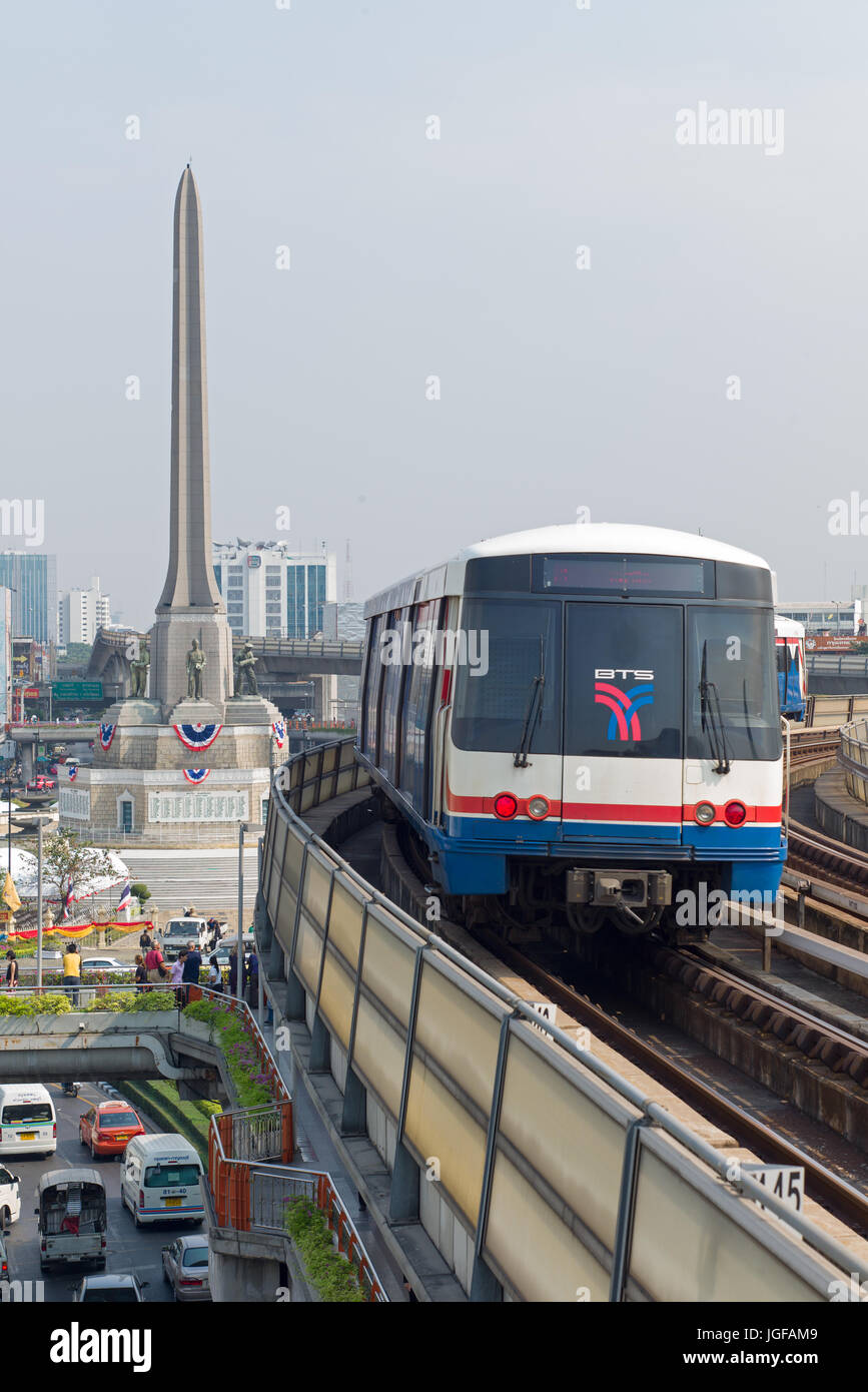 BTS Skytrain arriving at Victory Monument station. Bangkok, Thailand ...