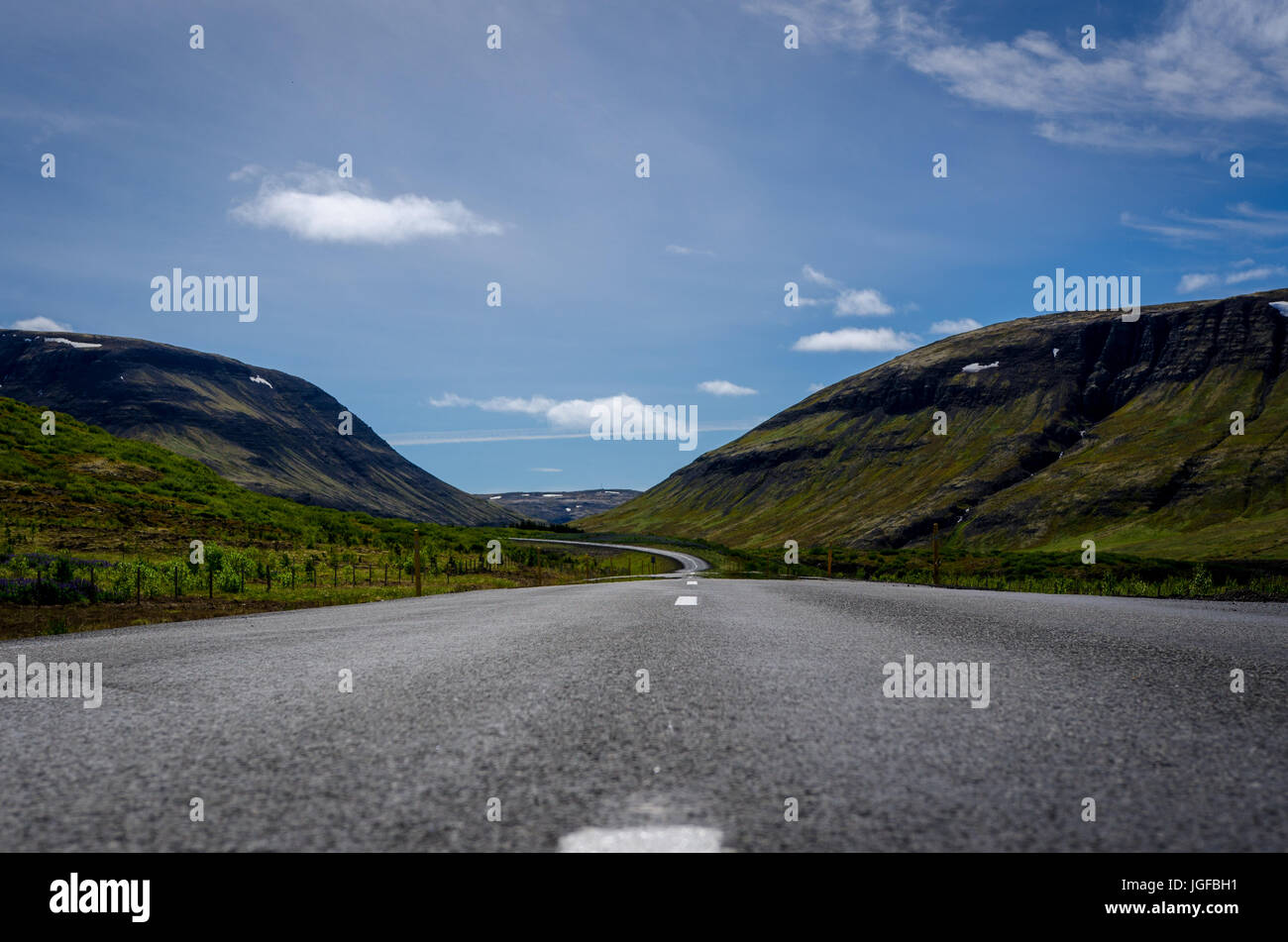 Infinity road hi-res stock photography and images - Alamy