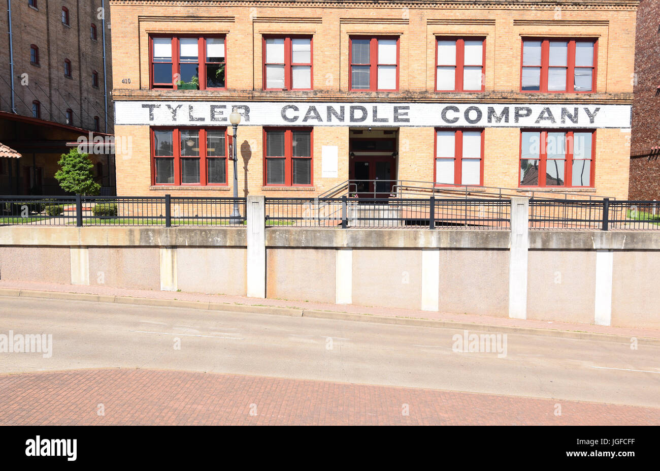 Old downtown building hi-res stock photography and images - Alamy