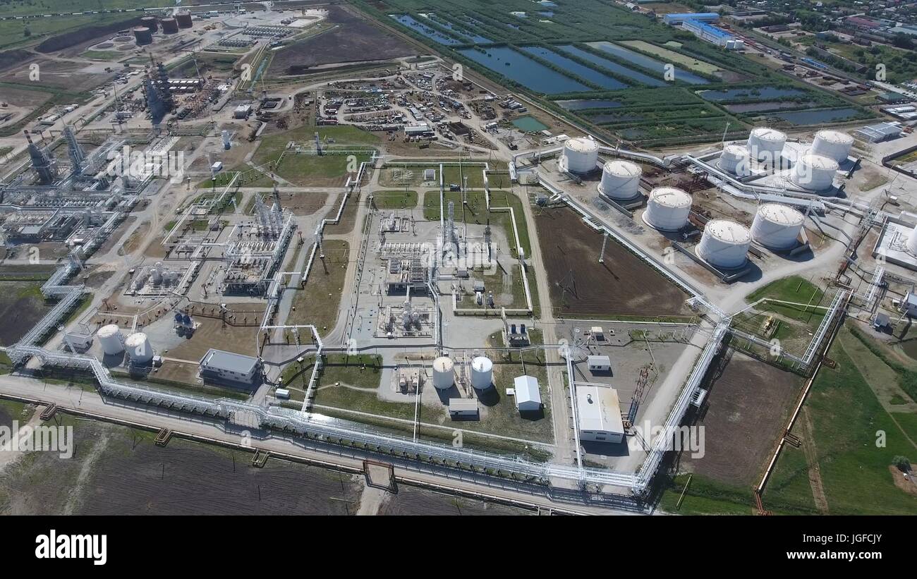 Oil refinery plant for primary and deep oil refining. Equipment and ...