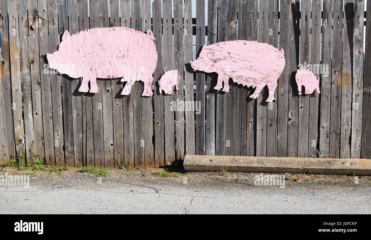 Pink pig wooden cut outs (art Stock Photo - Alamy
