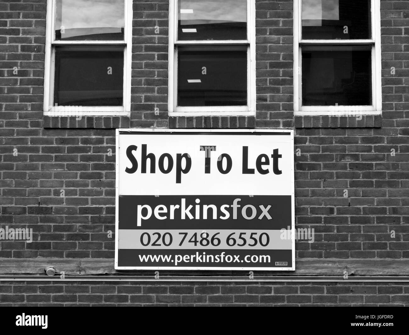 Empty shop for rent Black and White Stock Photos & Images - Alamy