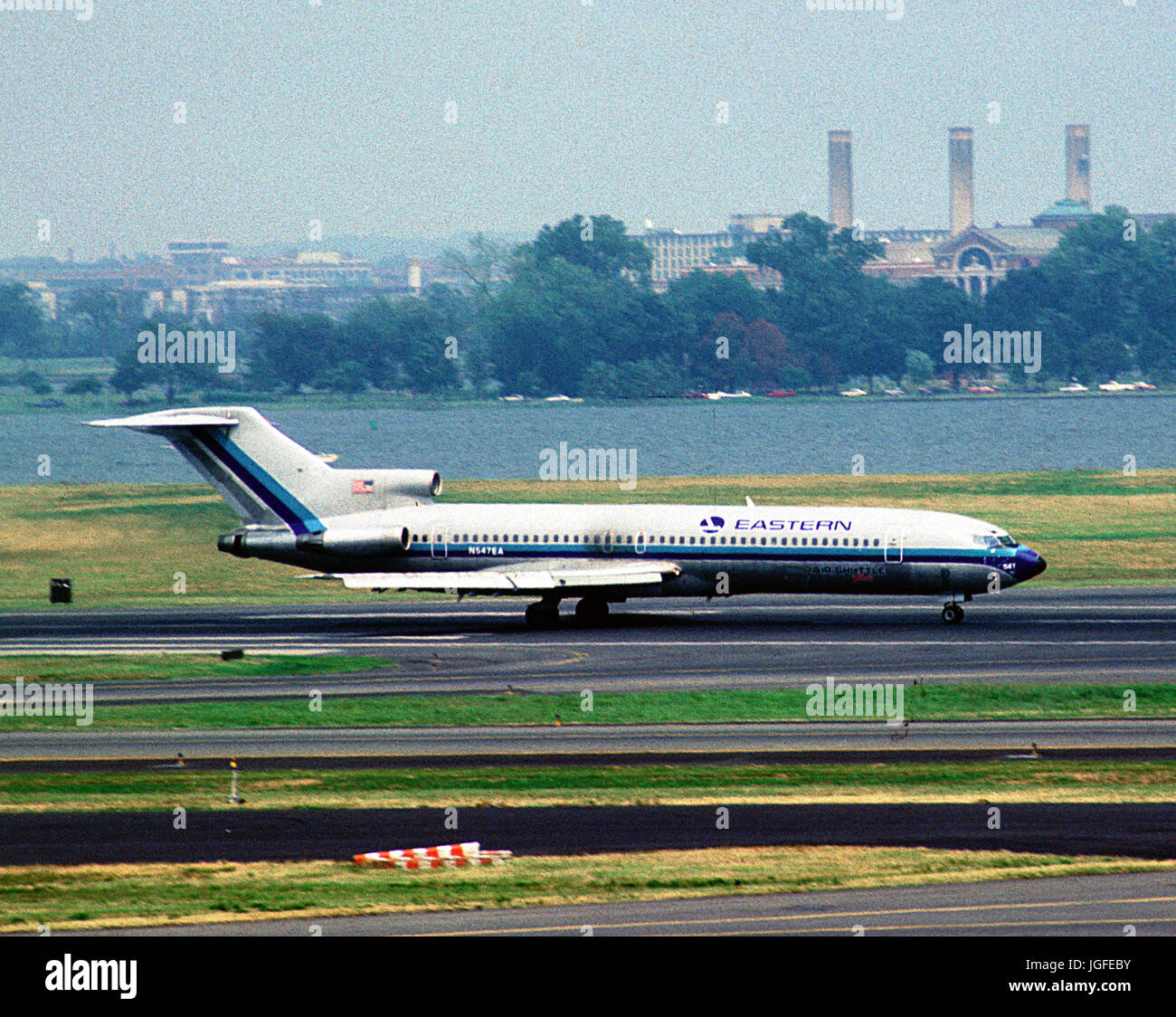 Boeing 727 take off hi-res stock photography and images - Alamy