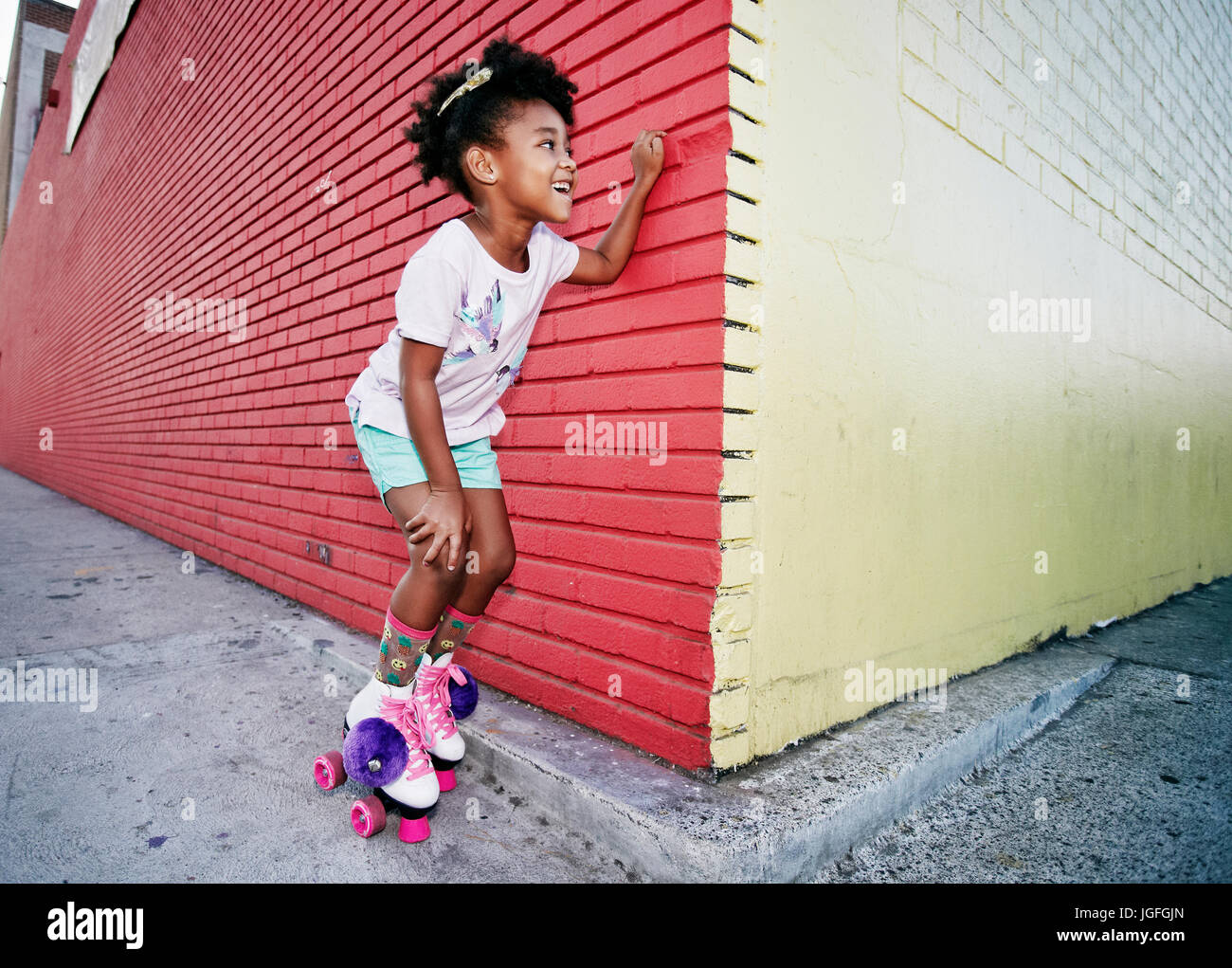 Peeking around it hi-res stock photography and images - Alamy